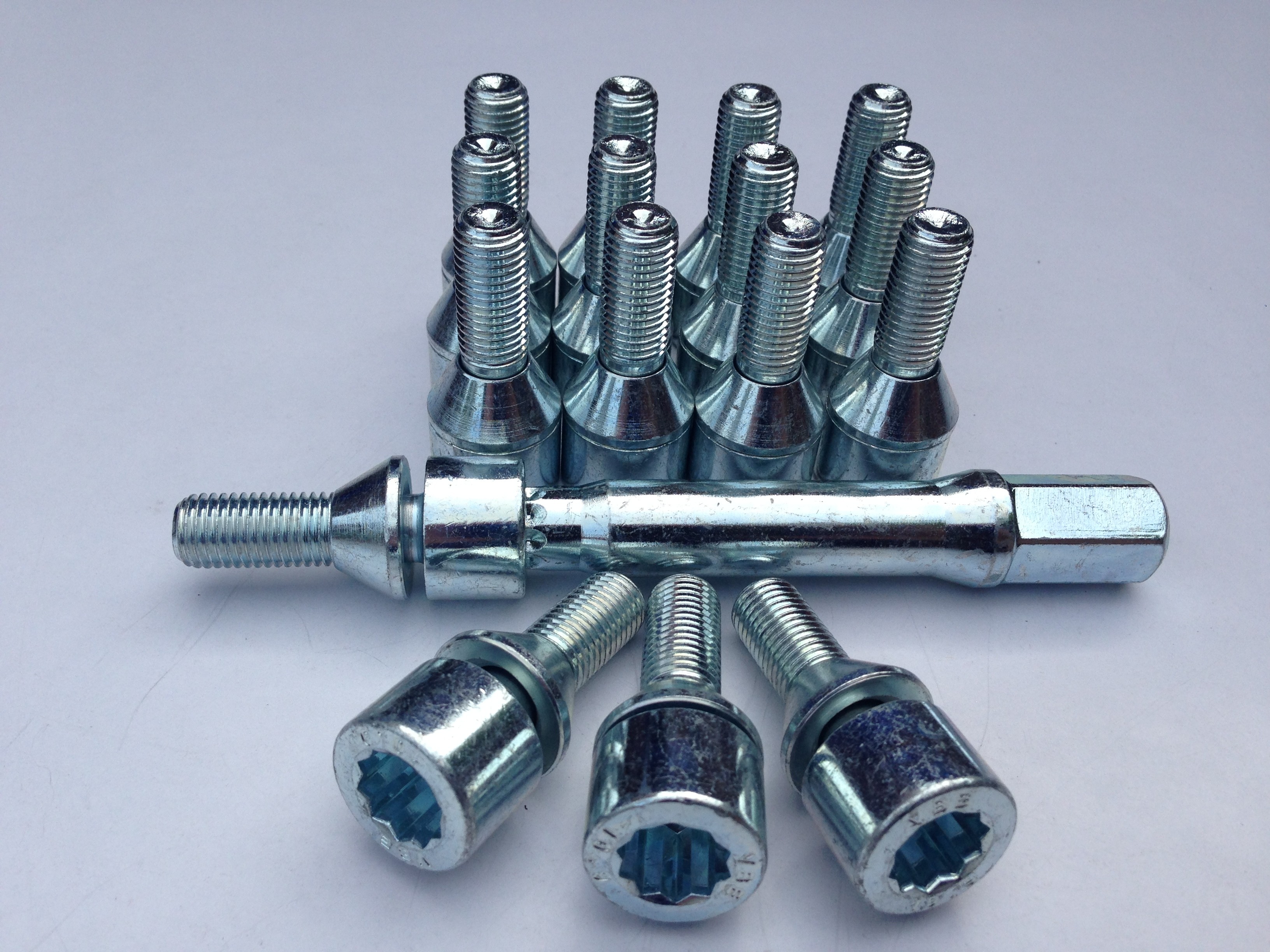S2 Splined Wheel Bolt Upgrade Kit