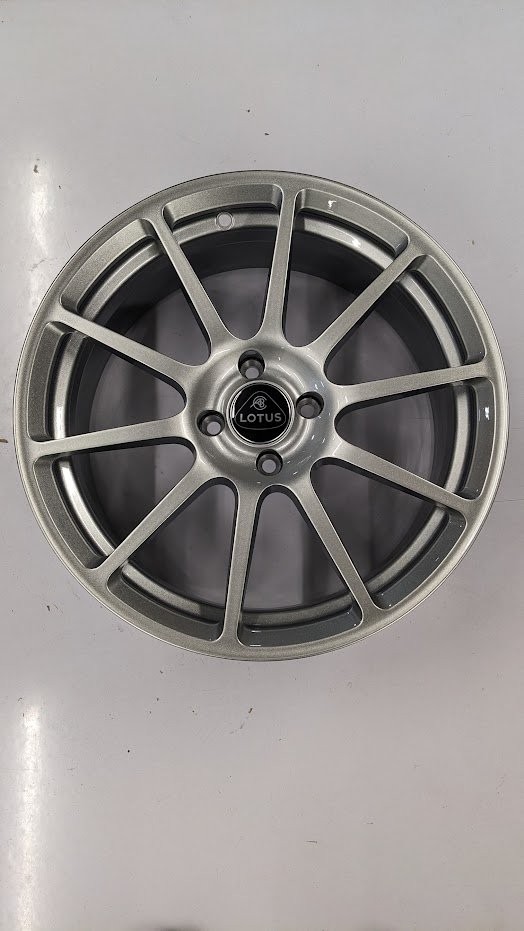 Elise S3 17.5MY Forged Rear Wheel - Silver Over Black